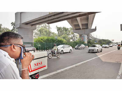 How traffic cameras issue e-challans | Delhi News - Times of India