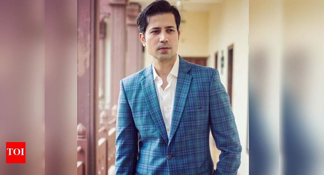 Actor Sumeet Vyas tests positive for COVID-19 with mild symptoms; says ...