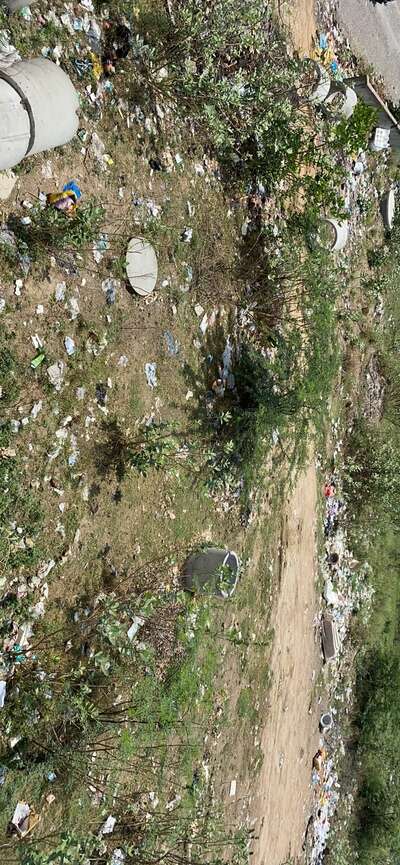 Open ground becomes a dump yard - Times of India