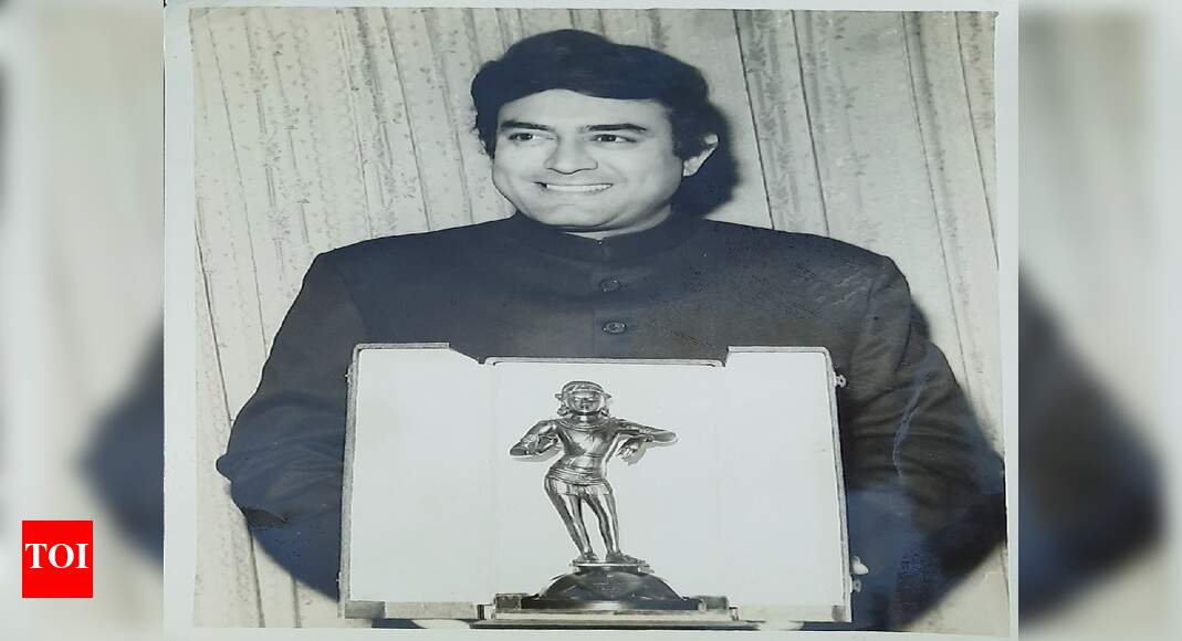 Legendary actor Sanjeev Kumar gets his first biography 36 years after ...