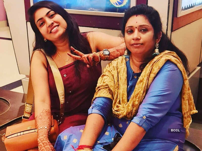 Here's how Elakiya celebrated her birthday with family and friends; see ...