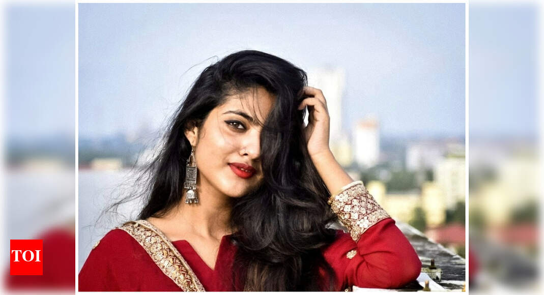 Nandhana Varma’s Facebook account hacked; actress alerts her fans ...