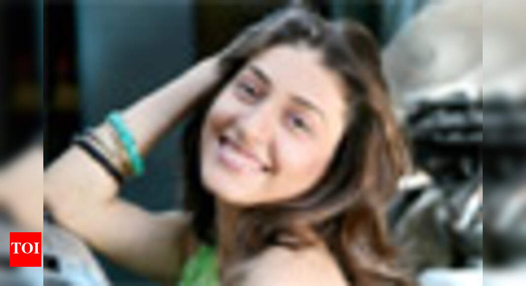 Kainaz Motivala talks about her latest steamy scene | - Times of India