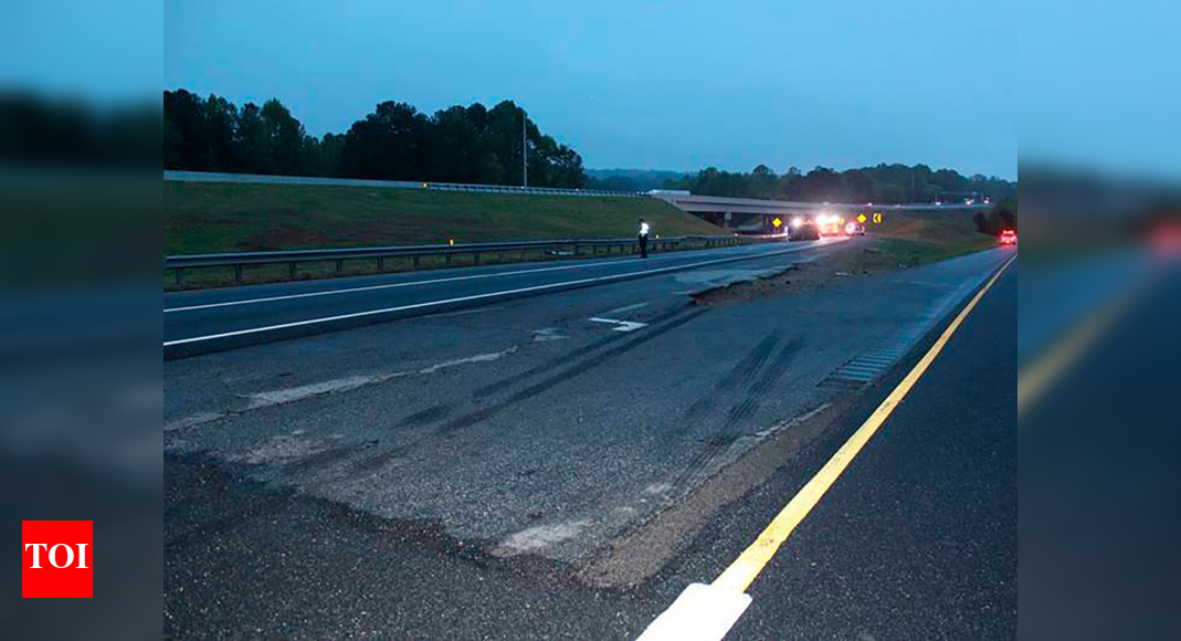 At least 6 killed in fiery van crash on Georgia interstate - Times of India