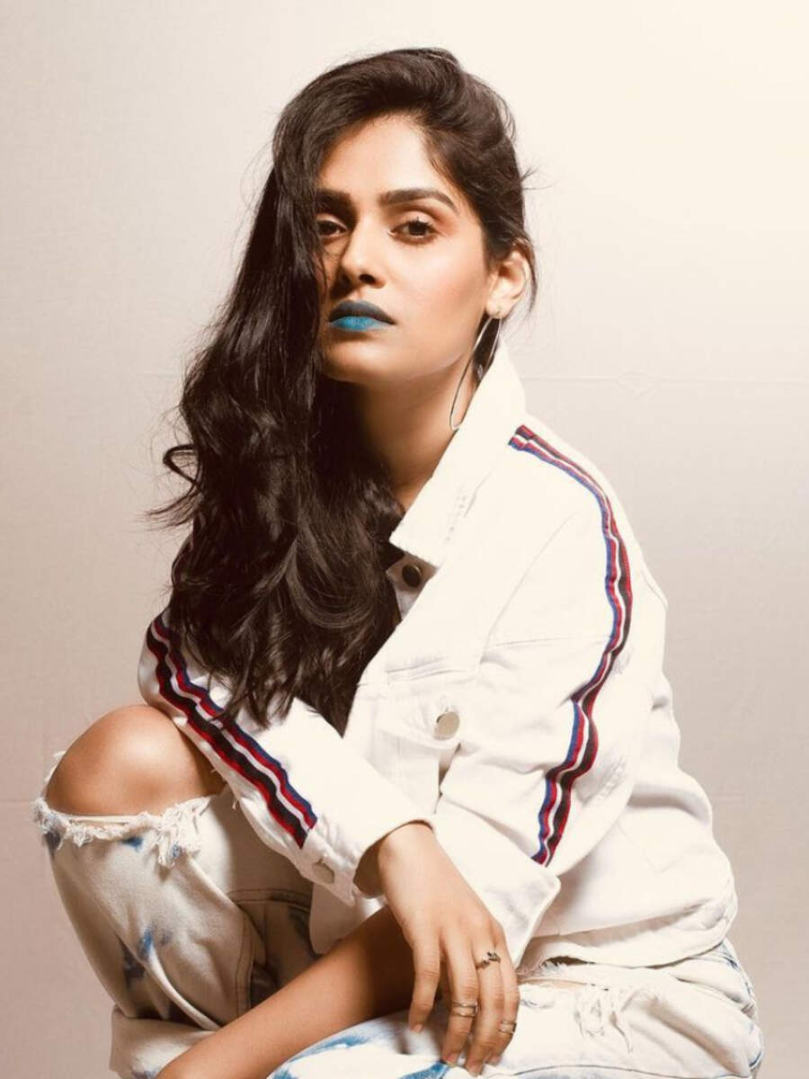 Pallavi Patil unleashes her bold side in these pics | Times of India