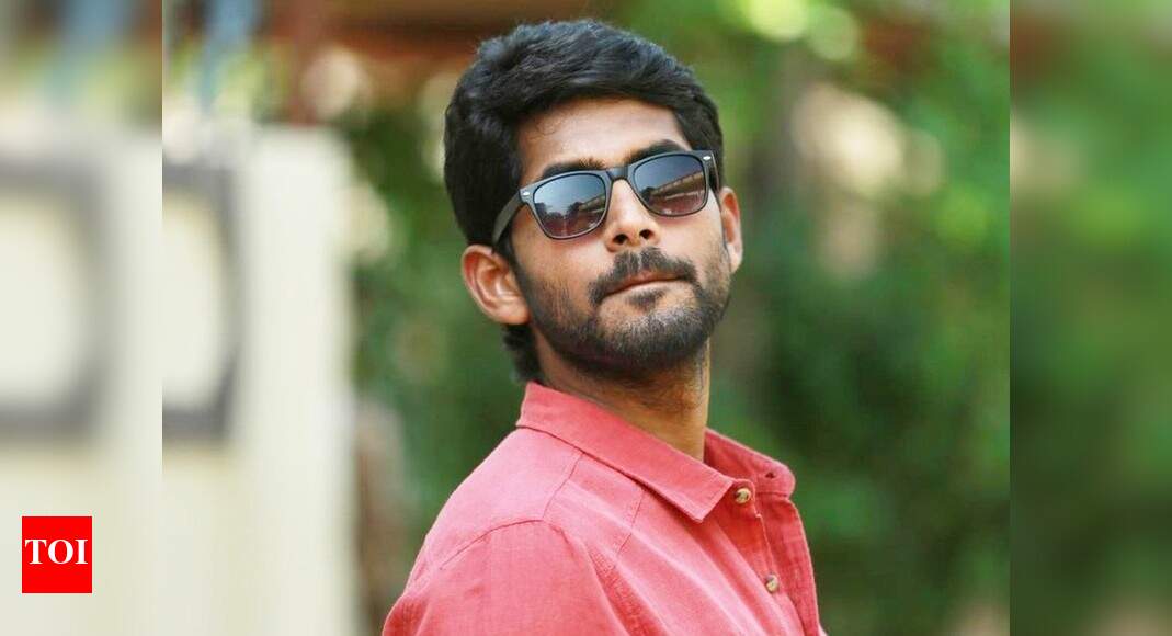 Public protest on the sets of Kathir's next | Tamil Movie News - Times ...
