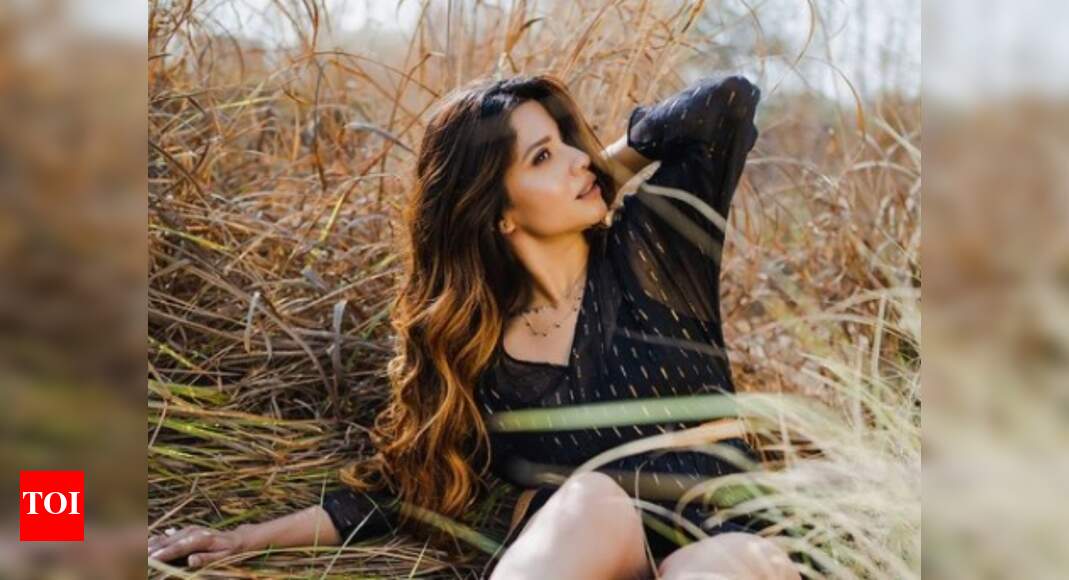 This is what Kinjal Rajpriya has to say about the work from home norm ...