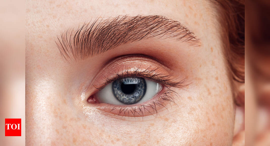 5 hacks to get those twinkling eyes - Times of India