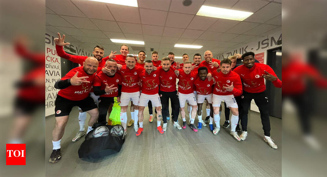 Slavia Prague win third straight Czech league title | Football News ...