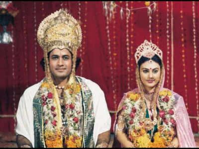 Record-breaking epic 'Ramayan' is back on TV - Times of India