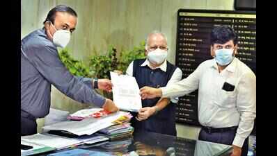 Mumbai: MP Ketkar gives Rs Rs 2.5cr to 10 hosps | Mumbai News - Times ...