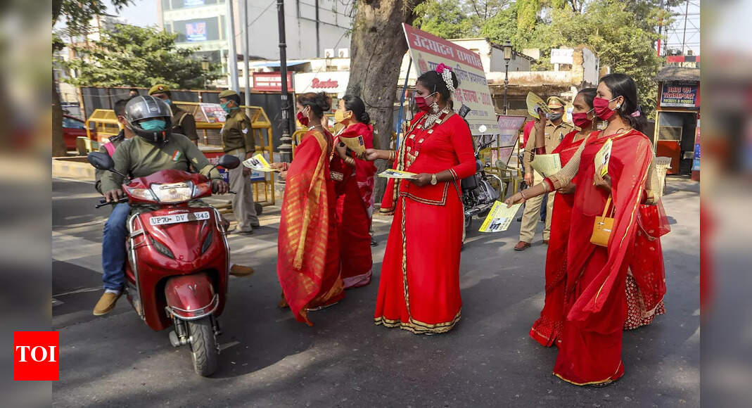 Transgender community protests against lockdown in Gopalganj | Patna ...