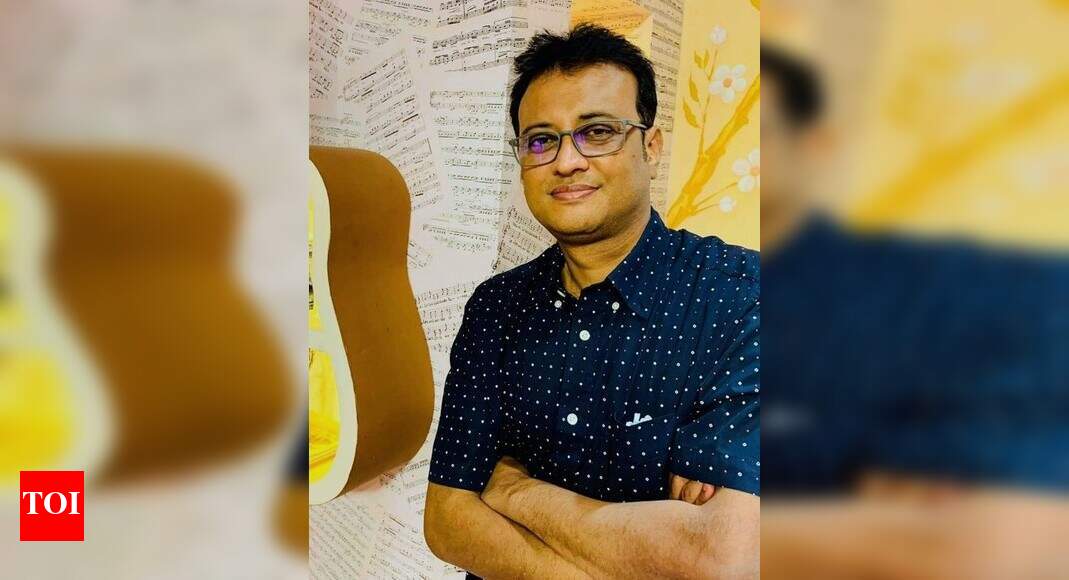 A working birthday for singer Deb Chowdhury | Bengali Movie News ...