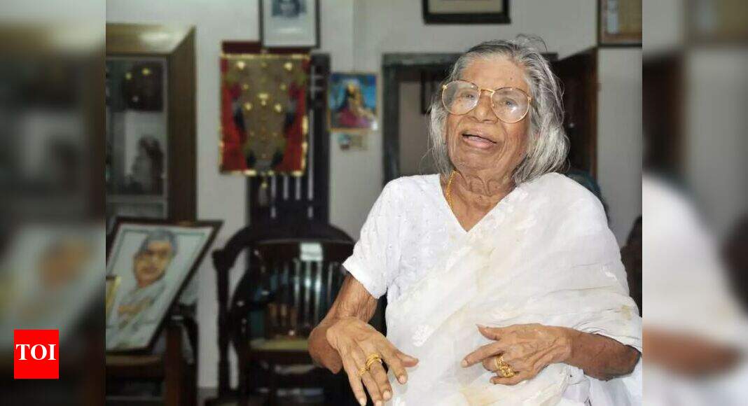 Kerala: K R Gouri, revolutionary and romantic, is no more | Kochi News ...