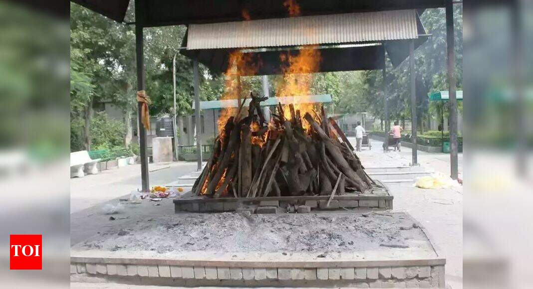 Kolkata: Bagmari burial ground running out of space, KMC searches for ...