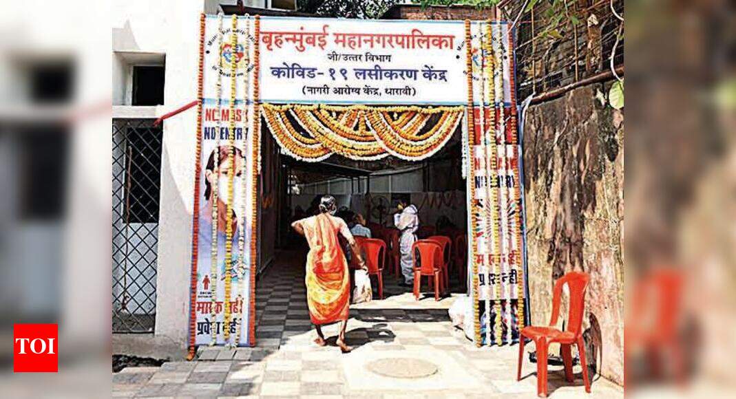 Mumbai: Vax populi? Poor without smartphones feel left out | Mumbai ...