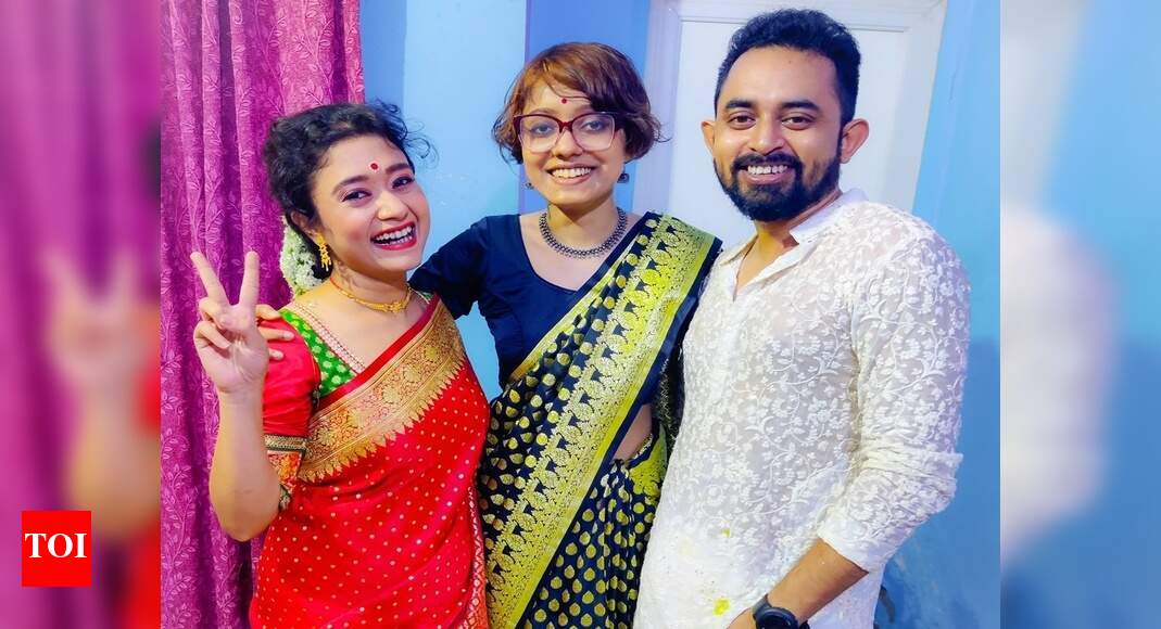 Ke Apon Ke Por actress Soumi Paul gets hitched to beau Suvankar Mitra in an intimate ceremony ...