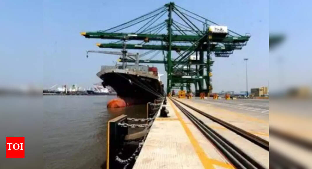 Kolkata: All port vessels being taken inside dock | Kolkata News ...