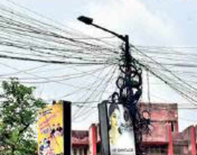 Kolkata: Cable mess woes plague Salt Lake | Kolkata News - Times of India