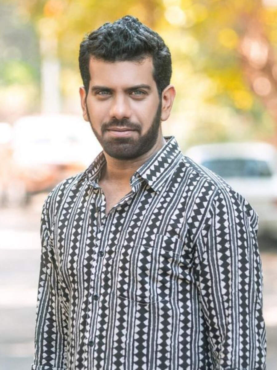 Birthday Boy Aashutosh Gokhale's dapper looks | Times of India