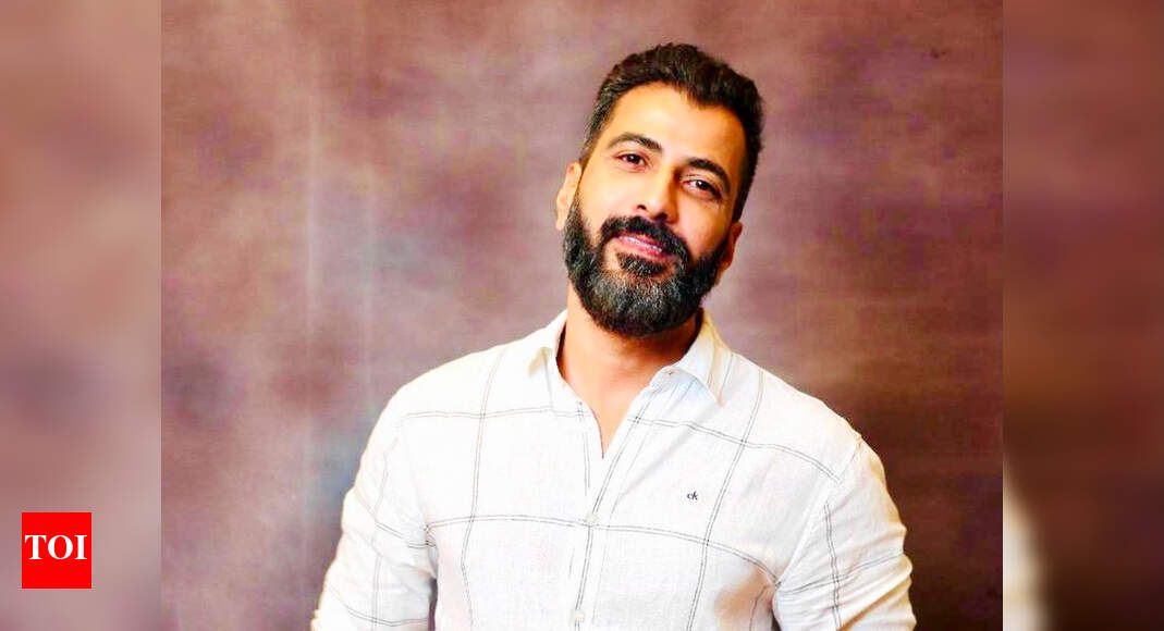 Here's how Bigg Boss Tamil 4 fame Jithan Ramesh helps the needy during the lockdown - Times of India