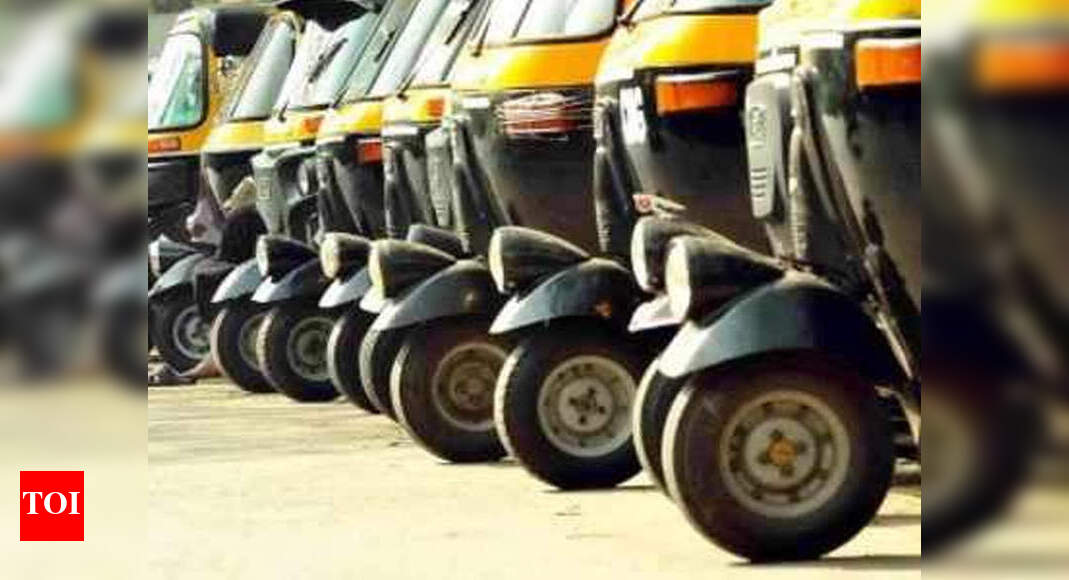 Over 90k auto drivers receive one-time grant from Maharashtra govt ...