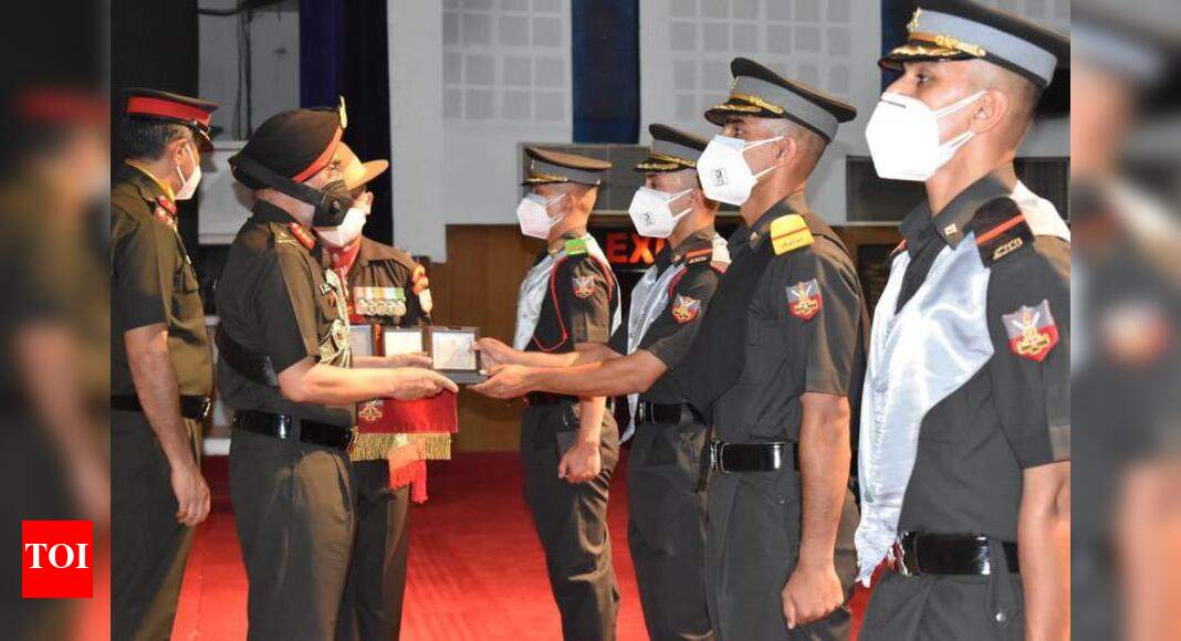29 cadets of the Army Cadet College (ACC) Wing graduate, awarded ...