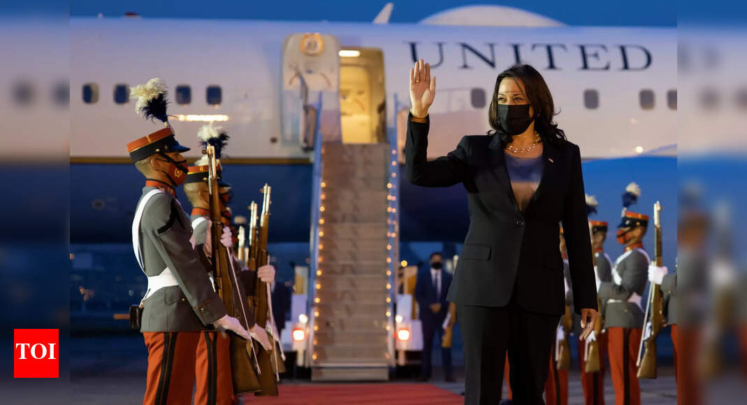 Kamala Harris's plane forced to turn around due to technical fault ...