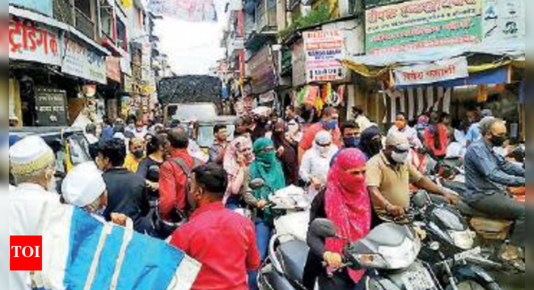 Buzz returns to Pune markets with extended timings | Pune News - Times ...