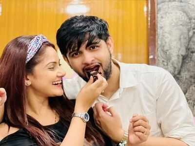 Actor Neel Bhattacharya enjoys a midnight birthday celebration - Times ...