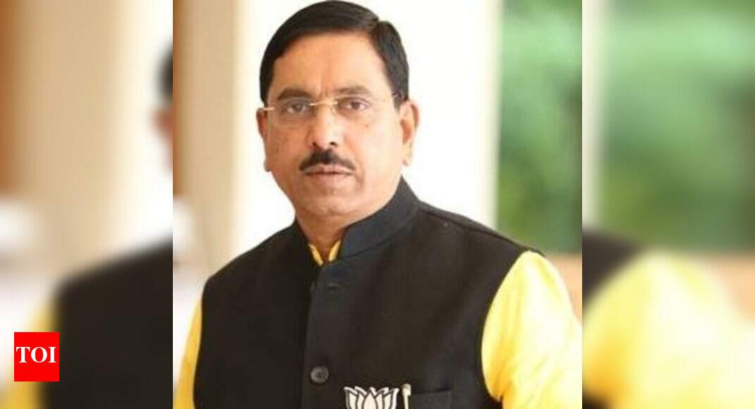 Sonia, Rahul Gandhi don't have confidence in Indian vaccine, says Pralhad Joshi | India News ...