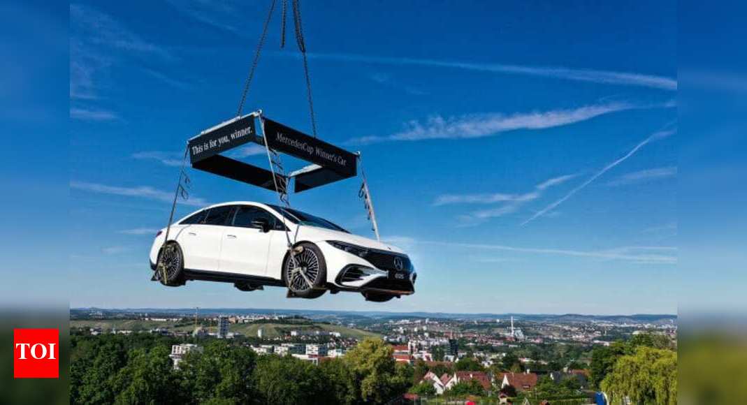 Electric car flying? Mercedes-Benz EQS ‘found’ hanging in air - Times ...