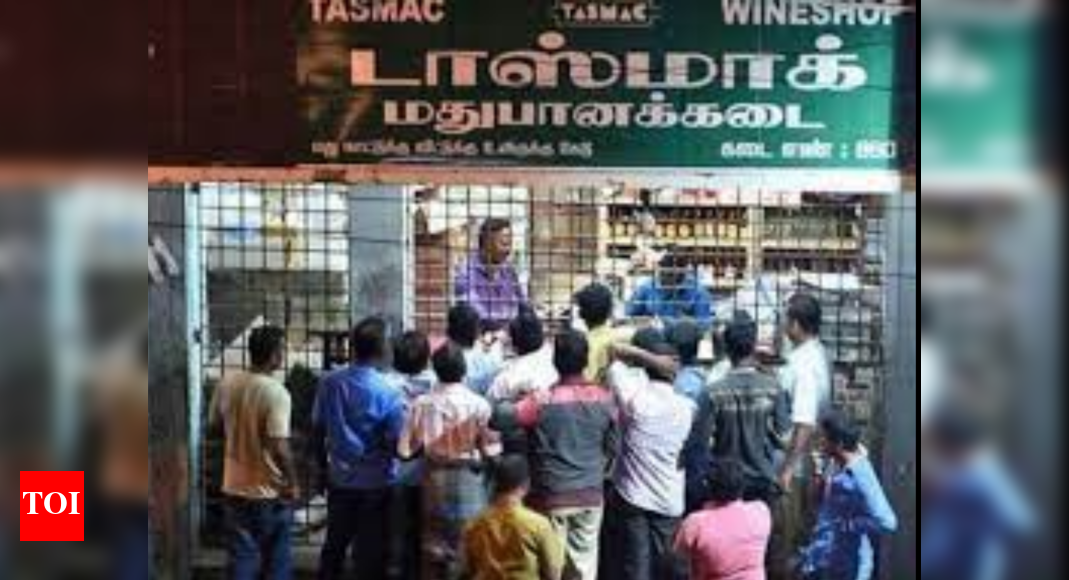 Boozers crowd Tasmac, people from dry districts throng border shops ...
