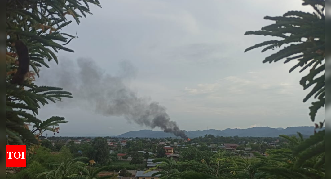 Myanmar militia group halts attacks on troops after peace plea - Times ...