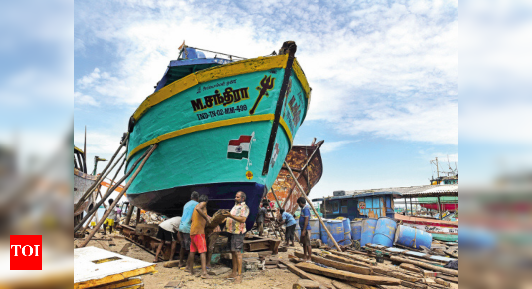 Chennai: Covid-buffeted boat repairers hope tide will turn | Chennai ...