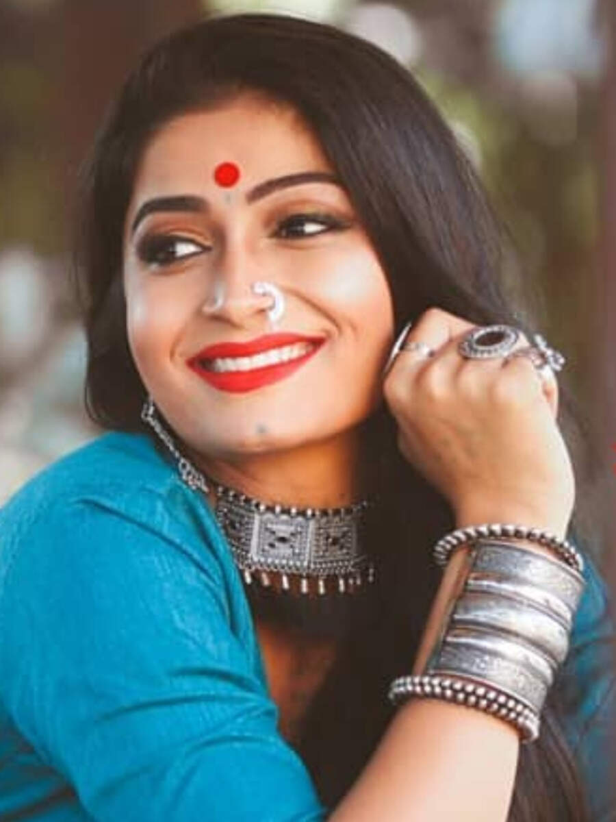 Chic outfits to steal from Nityashree Dnyanlaxmi's wardrobe | Times of ...