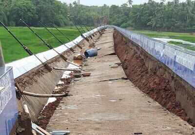 Under-construction retaining wall, footpath fall at Orlim | Goa News ...
