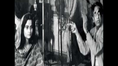 Versatile talent Swatilekha Sengupta who excelled in acting, music ...