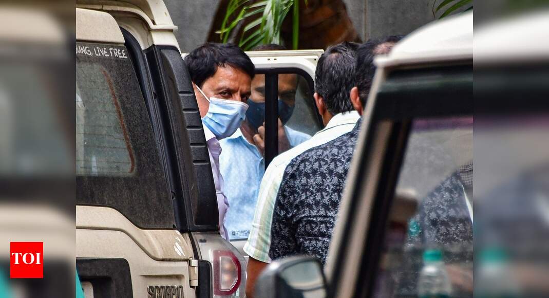 Pradeep Sharma: Encounter specialist Pradeep Sharma held in Antilia ...