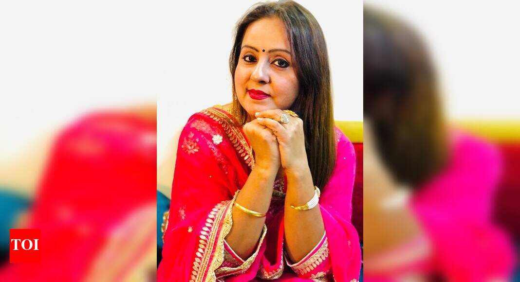 Reality show participant, singer Kiran Kaur turns actor with ...