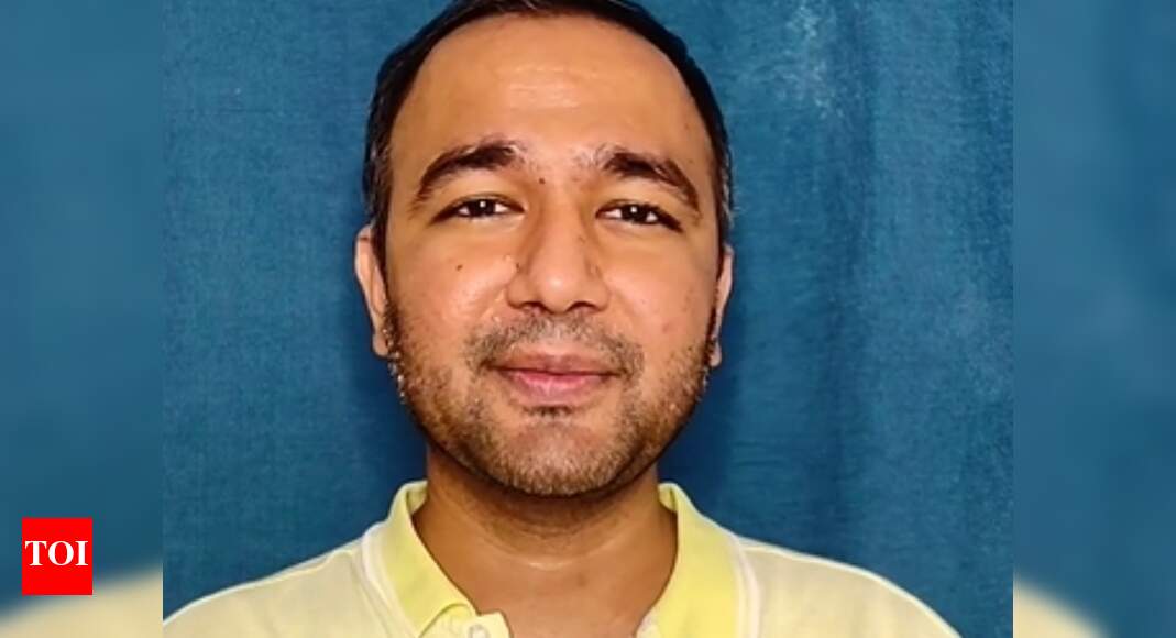 Watch! Chintan Pandya recites a Marathi poem by Kusumagraj | Gujarati ...