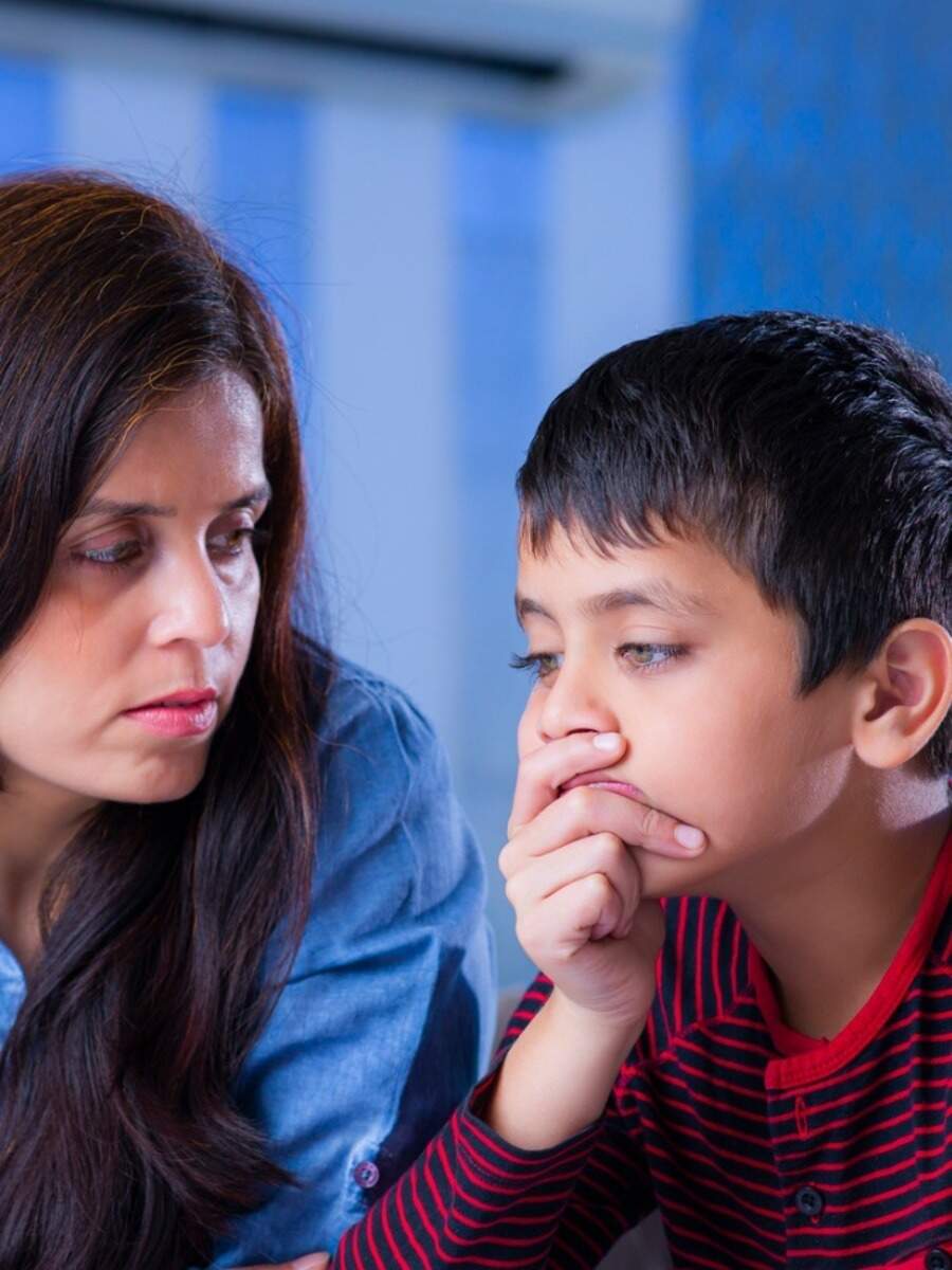 Signs Of Emotional Distress In Child: Warning signs your child is ...