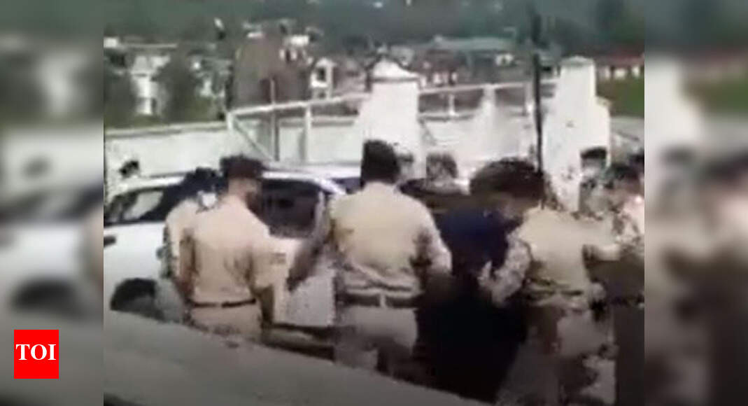 Himachal Pradesh CM’s security officer, Kullu SP exchange slap and ...