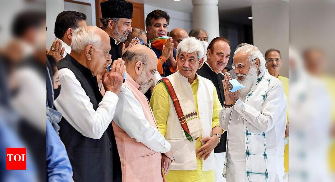 Mufti raises 370 at meet; its sub judice, says another neta | India ...