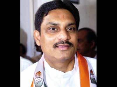 Maharashtra: Ex-Union minister joins NCP, vows to work for farmers ...