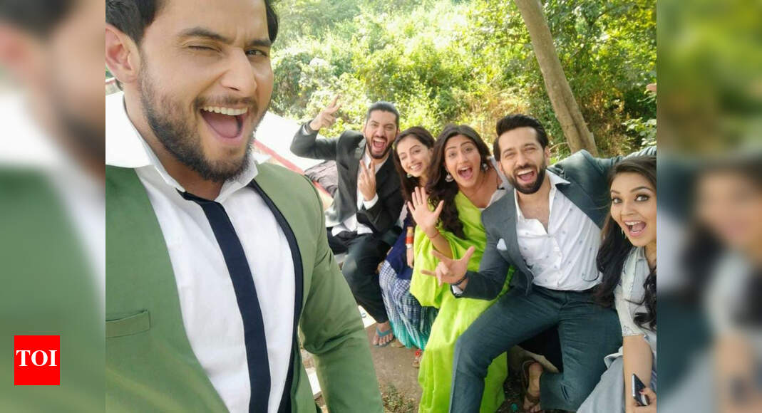 Nakul Mehta: Nakul Mehta celebrates 5 years of Ishqbaaz, thanks fans ...