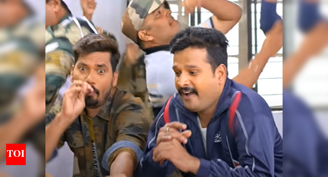 Pravesh Lal Yadav, Ritesh Pandey and Yamini Singh starrer 'Sarfarosh ...