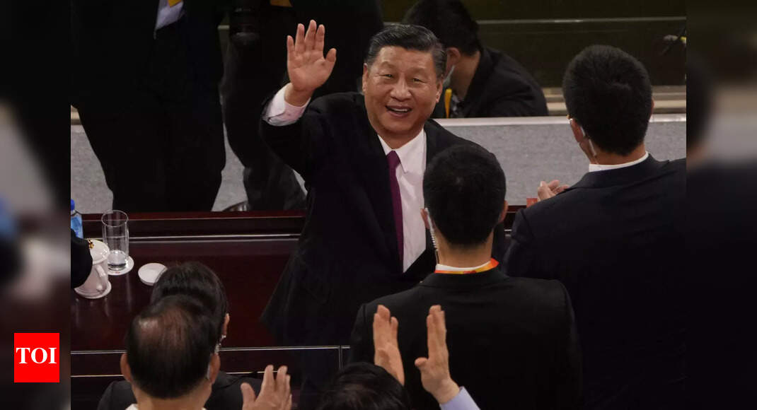 China's leader Xi Jinping hands out medals amid party celebration ...