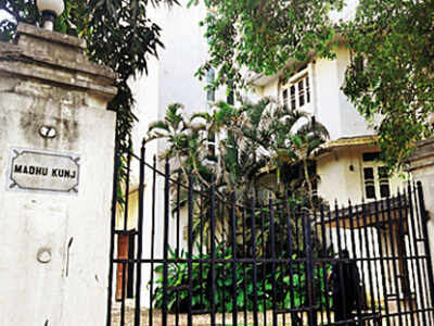 Mumbai: D-Mart owner R K Damani pays Rs 65 crore for conversion to ...