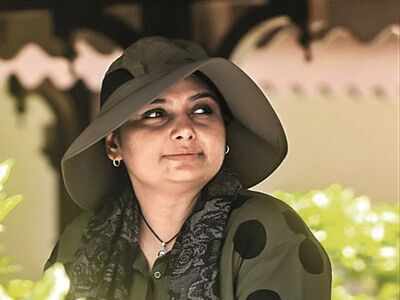 Shruthi's farm gets an eco-friendly mud house | Kannada Movie News ...